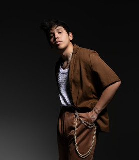 Gen Z Singer-songwriter artists, songs, decades and similar genres - Chosic
