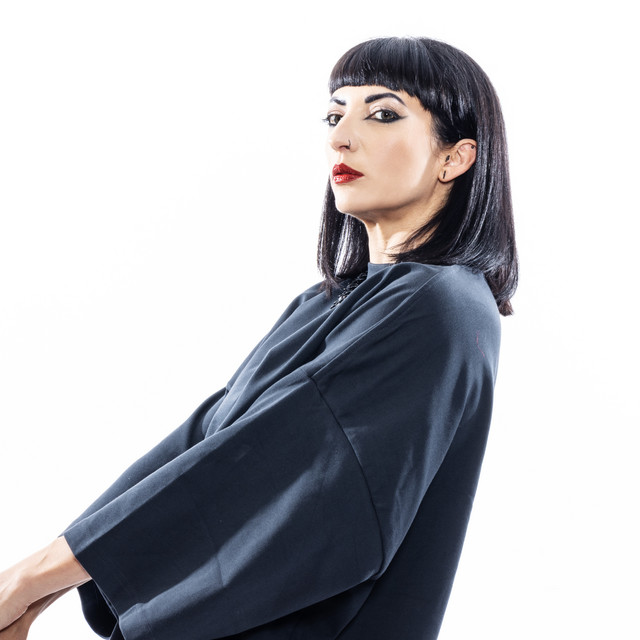 Juliet Fox | Enterticket