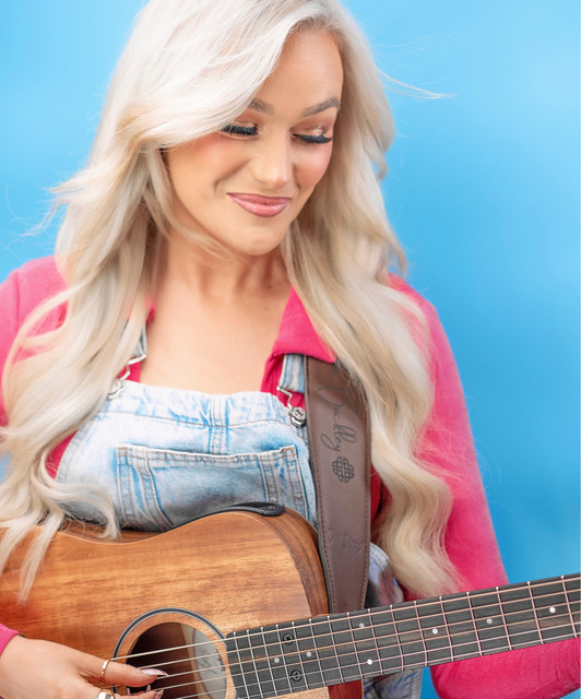 Claudia Buckley Concert & Tour History | Concert Archives