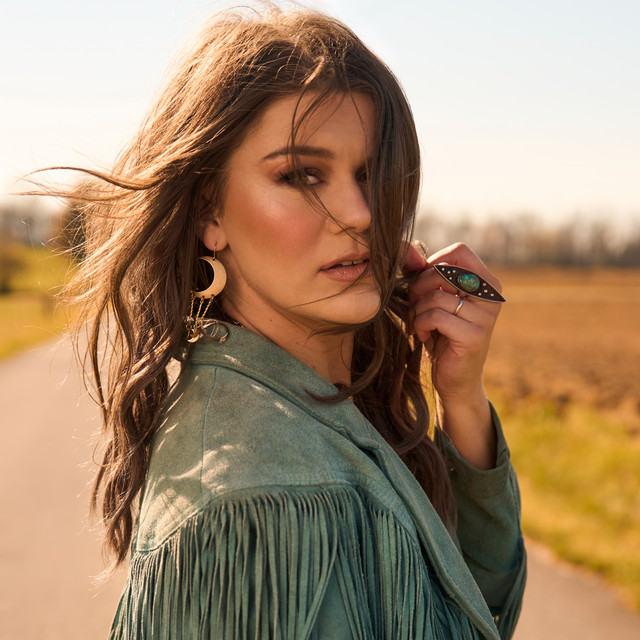 Mae Estes s 2025 Concert Tour History Concert Archives