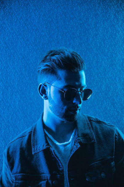 Major Lewis | Spotify
