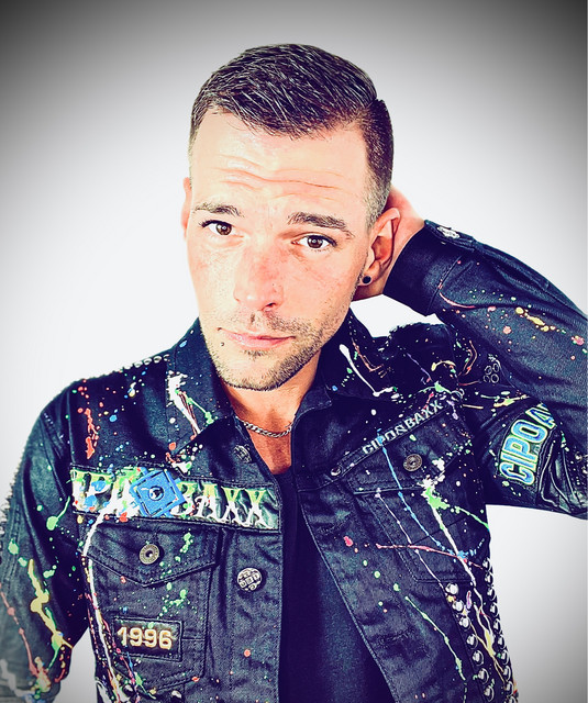 Tom Brosinski: Songs list, genres, analysis and similar artists - Chosic