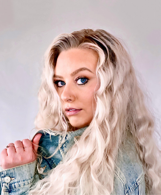 Sarah Bailey Concert & Tour History | Concert Archives
