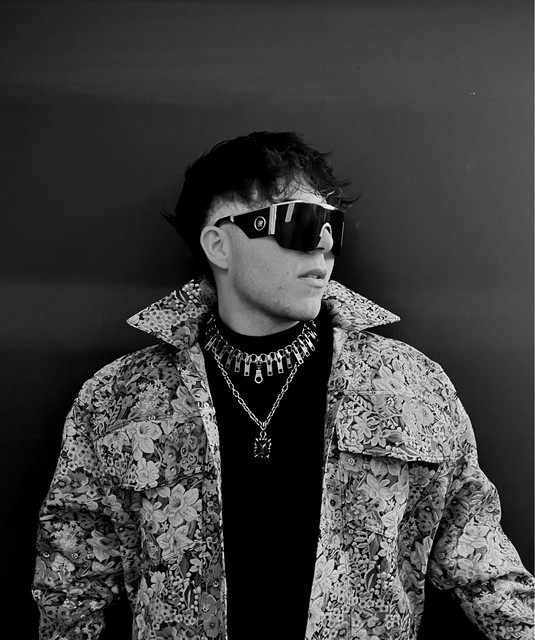 Dimelow Pro | Spotify