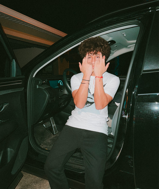 Luh Jeazy | Spotify