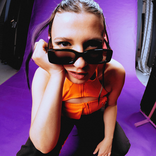 Yna: Songs list, genres, analysis and similar artists - Chosic