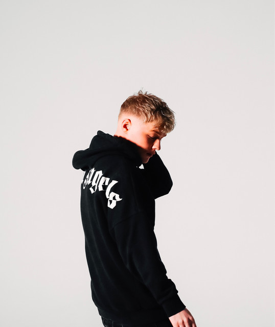 Jordan Comolli | Spotify