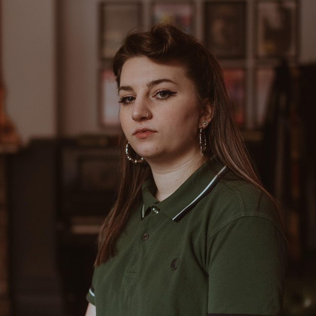 Laura Hughes Concert & Tour History | Concert Archives