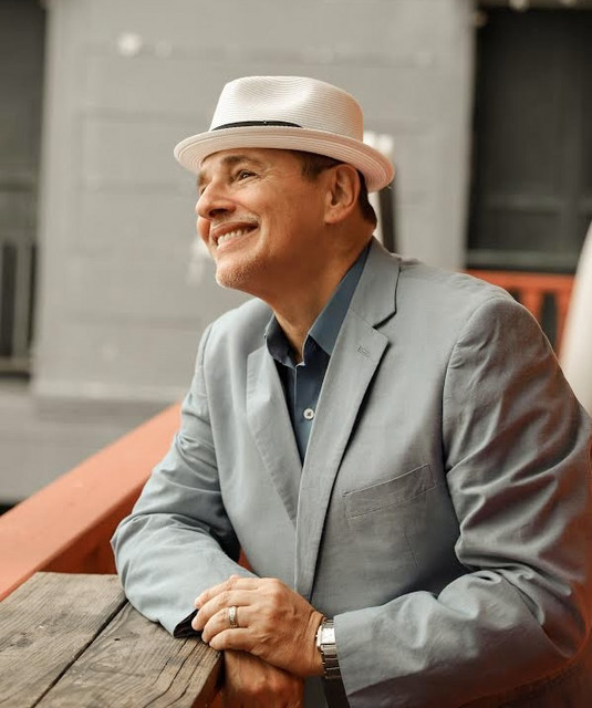 Johnny Rivera | Spotify