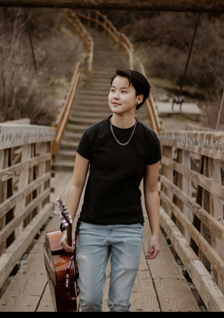 Lily Barker | Spotify