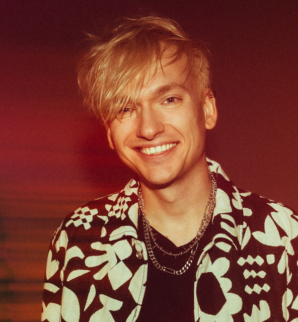 RAUM: Songs list, genres, analysis and similar artists - Chosic