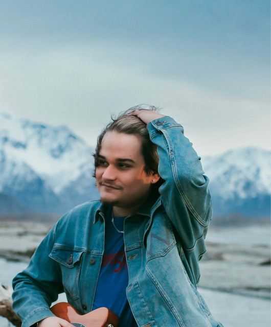 Nick Cummings | Spotify