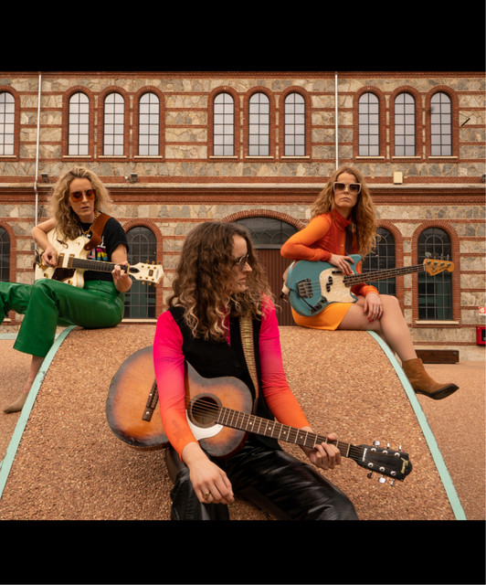 Systur Concert & Tour History | Concert Archives