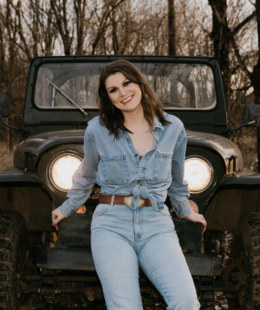 Mae Estes: genres, songs, analysis and similar artists - Chosic