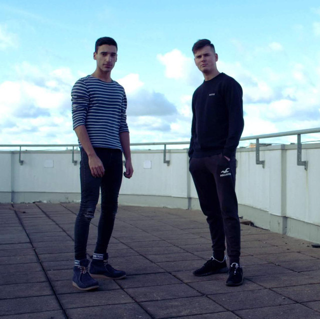 CJ Roberts & Nickola | Spotify