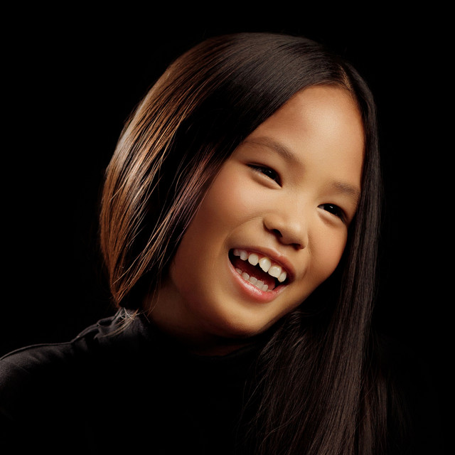 Sarah Qistina Lim: genres, songs, analysis and similar artists - Chosic