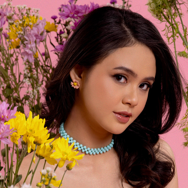 Maizura: Songs list, genres, analysis and similar artists - Chosic
