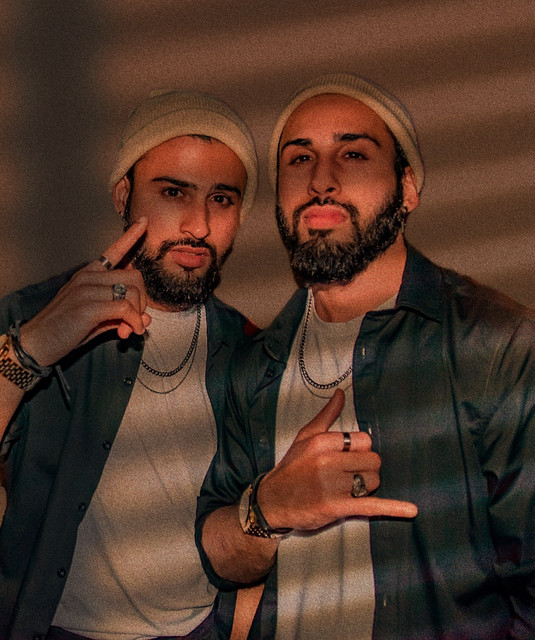JJ Twins | Spotify