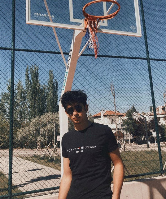 Periergos | Spotify