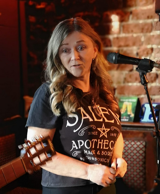 Rosie Bell Concert & Tour History | Concert Archives