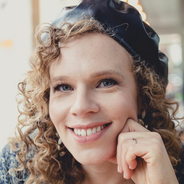Hannah Weis | Spotify