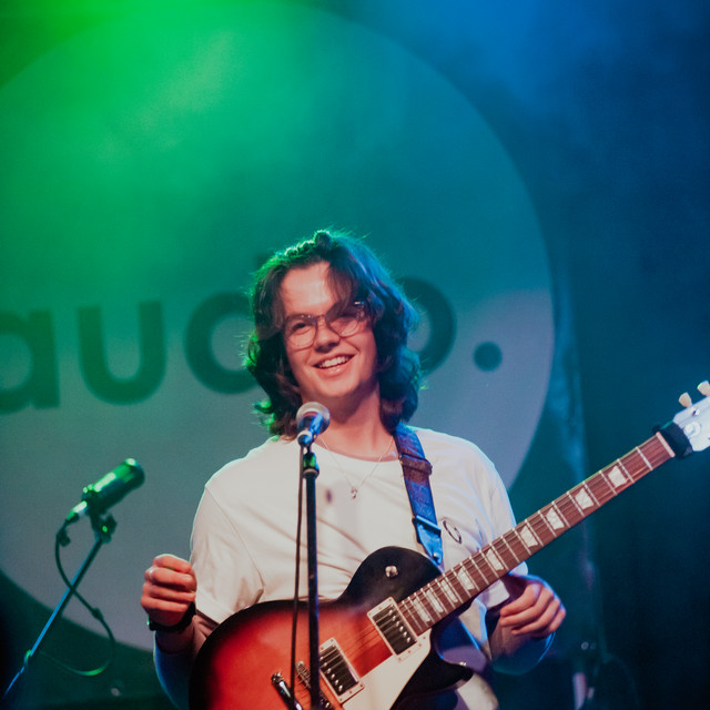Kelvin Jon Bull | Spotify