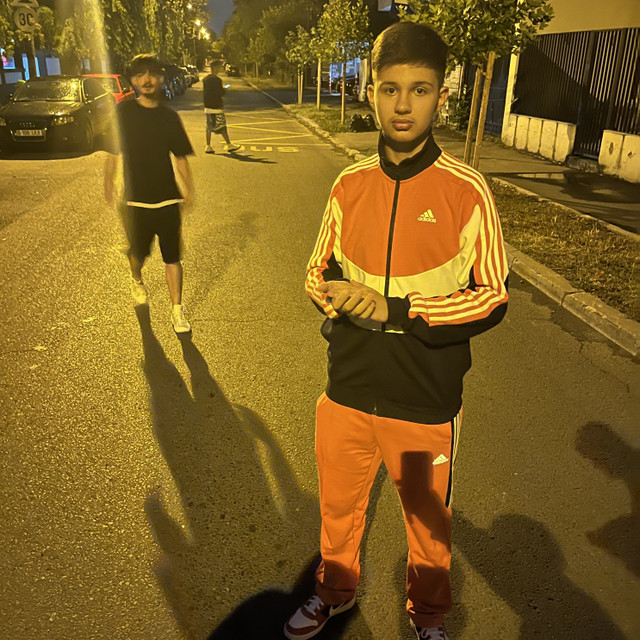 Vali Jrr | Spotify