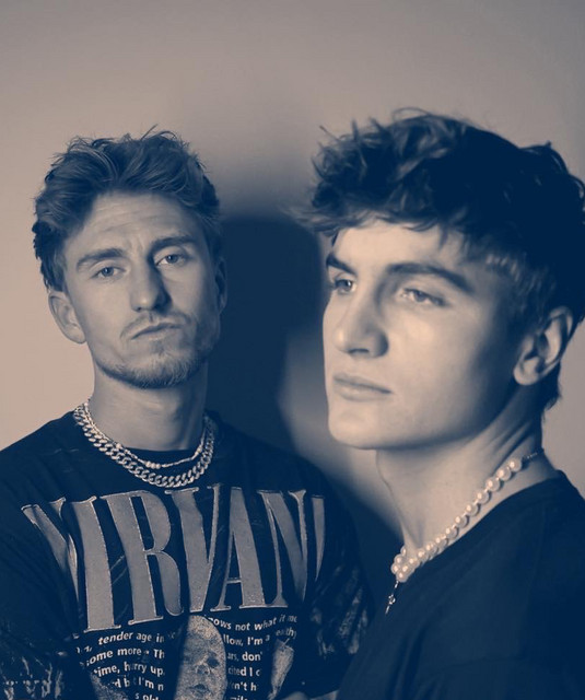 Tes Boys - monthly listeners and total stream count