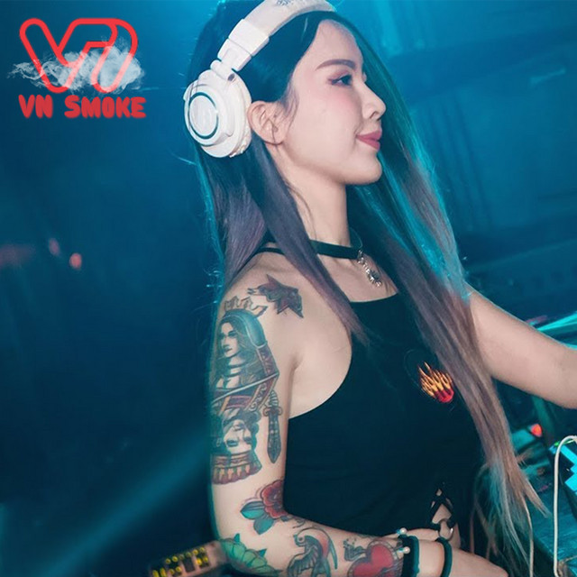 Maneater - Single by Tài Muzik | Spotify