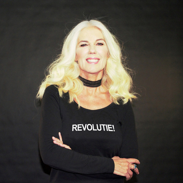 Revolutie – música e letra de Lisa Staal | Spotify