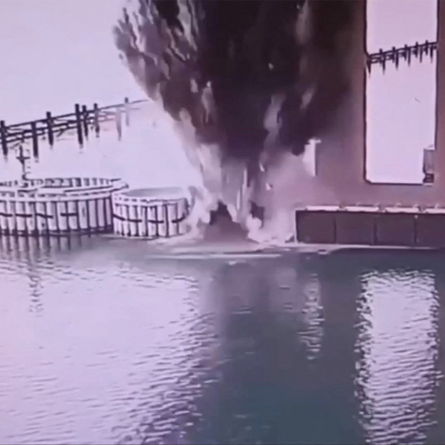 Explosion rocks Kerch Bridge - Putin’s ‘lifeline’ to Crimea - as ...