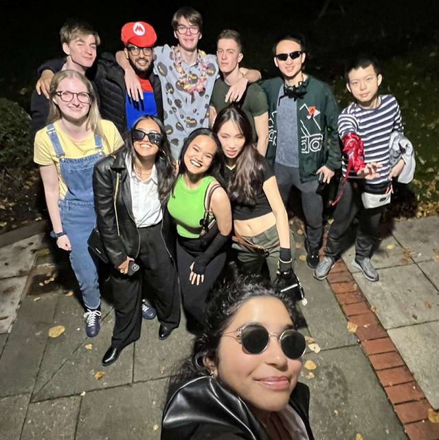 It’s Friday ayyyy - playlist by Tazzzzz