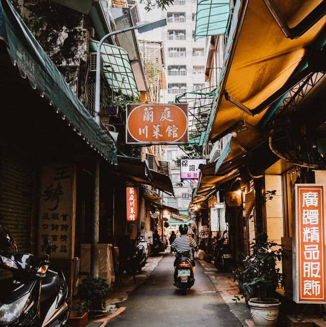 2000s Chinese | 回到2000-2010中文金曲 [nostalgic] ⏳ - playlist by bri🌼na ...