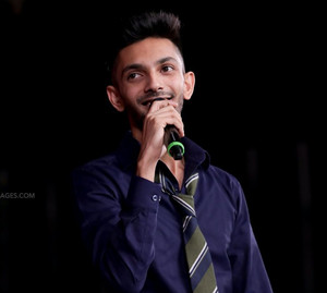 Anirudh sings 🥳 - playlist by Vijay Vignesh | Spotify