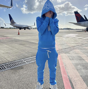 🥶 - playlist by KyZx | Spotify