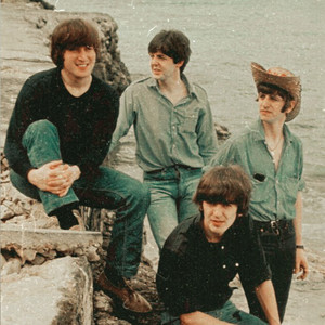 beatles summer vibes 🌞🍓 - playlist by 🪐 🌛𝒄𝒉𝒂𝒓𝒍𝒐𝒕𝒕𝒆 𝒓𝒐𝒔𝒆🌻🧸♡🌹 | Spotify