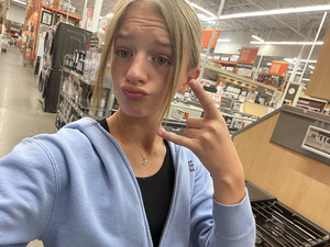 𝖢𝖠𝖬𝖡𝖱𝖨𝖠 ♡ on Spotify
