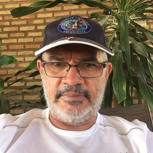 CARLOS HILTON on Spotify