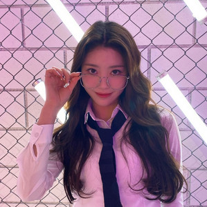 Violet Li on Spotify