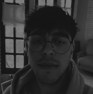 Vale Gomez on Spotify
