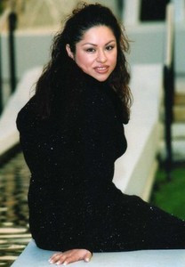 Amanda Saenz on Spotify