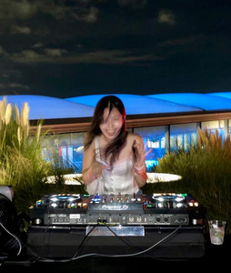 elizabeth wenqing he on Spotify